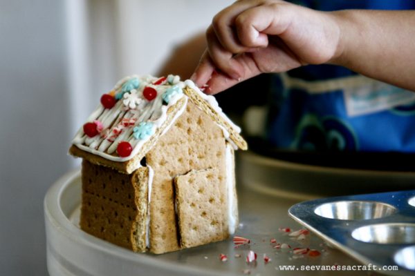 (tot school tuesday) decorating gingerbread houses - See Vanessa Craft