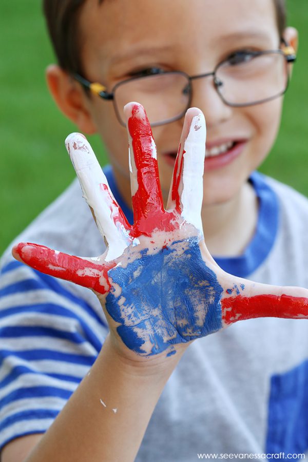 4th of July Handprint Craft for Kids