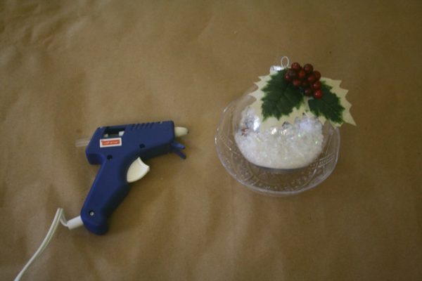 Craft: Winter Mistletoe Ornament - See Vanessa Craft
