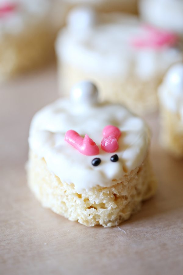 Recipe: Easter Bunny Crispy Treats - See Vanessa Craft