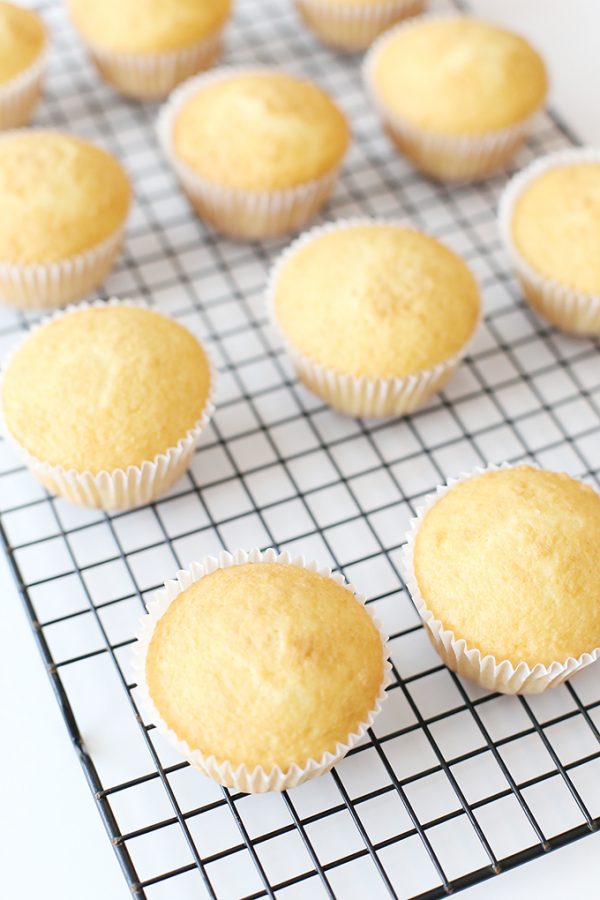 Recipe: Lost in Oz Yellow Mason Jar Cupcakes - See Vanessa Craft