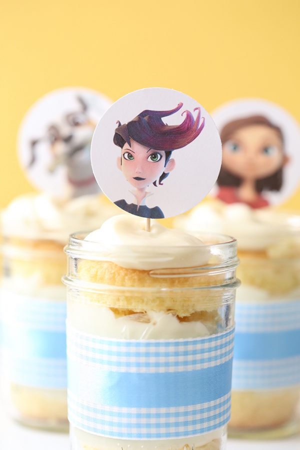 Recipe: Lost in Oz Yellow Mason Jar Cupcakes - See Vanessa Craft