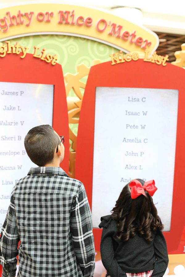 5 Reasons to Visit HGTV's Santa HQ - See Vanessa Craft